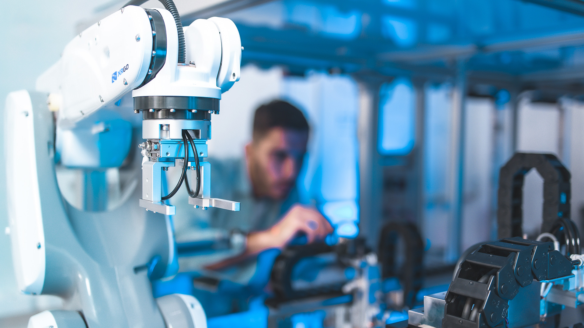 XRGo: Robot telemanipulation software with surgical precision from SRI ...